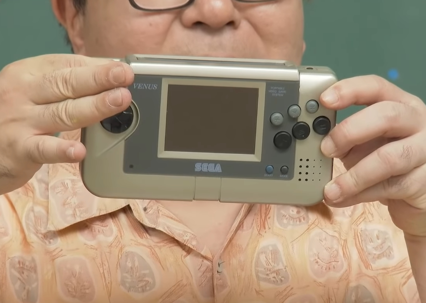 Sega dévoile un prototype de console portable jamais sorti - - Gamereactor
