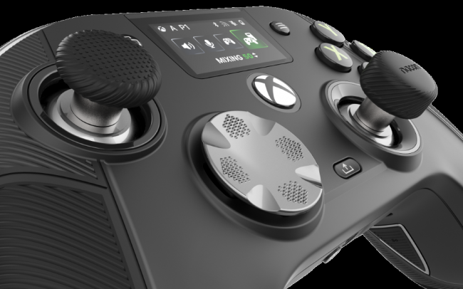 Nacon annonce une manette premium pour PC et Xbox - - Gamereactor