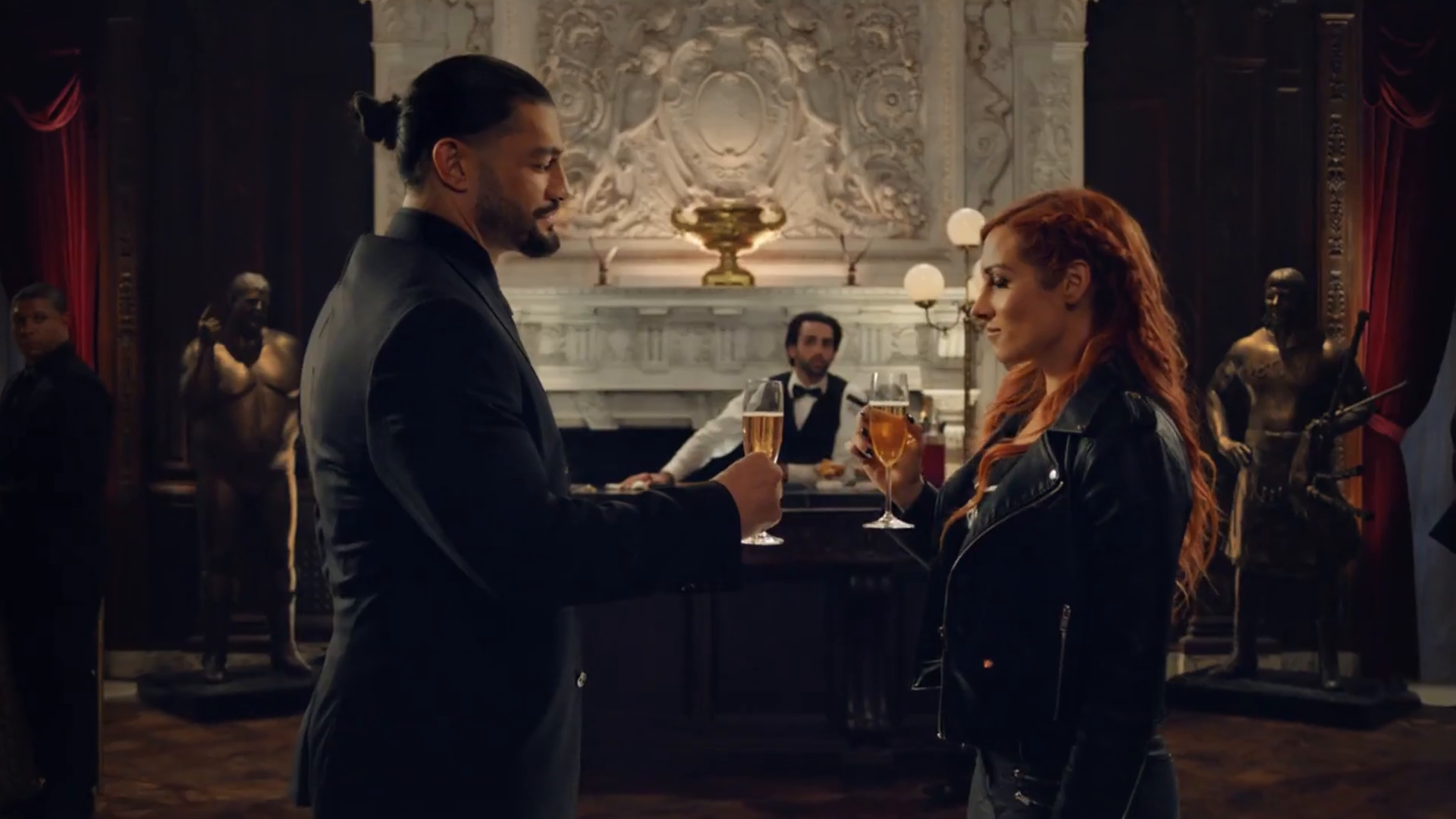Becky Lynch et Roman Reigns en cover de WWE 2K20 - WWE 2K20 - Gamereactor
