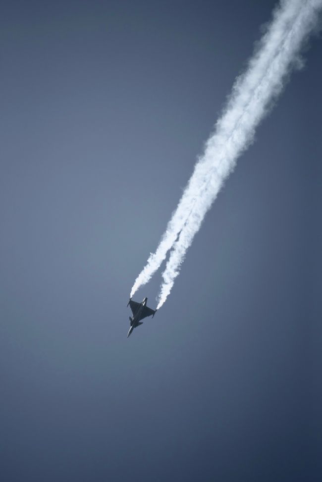Le Portugal repense son ciel : Le Gripen pourrait remplacer le F-35 ...