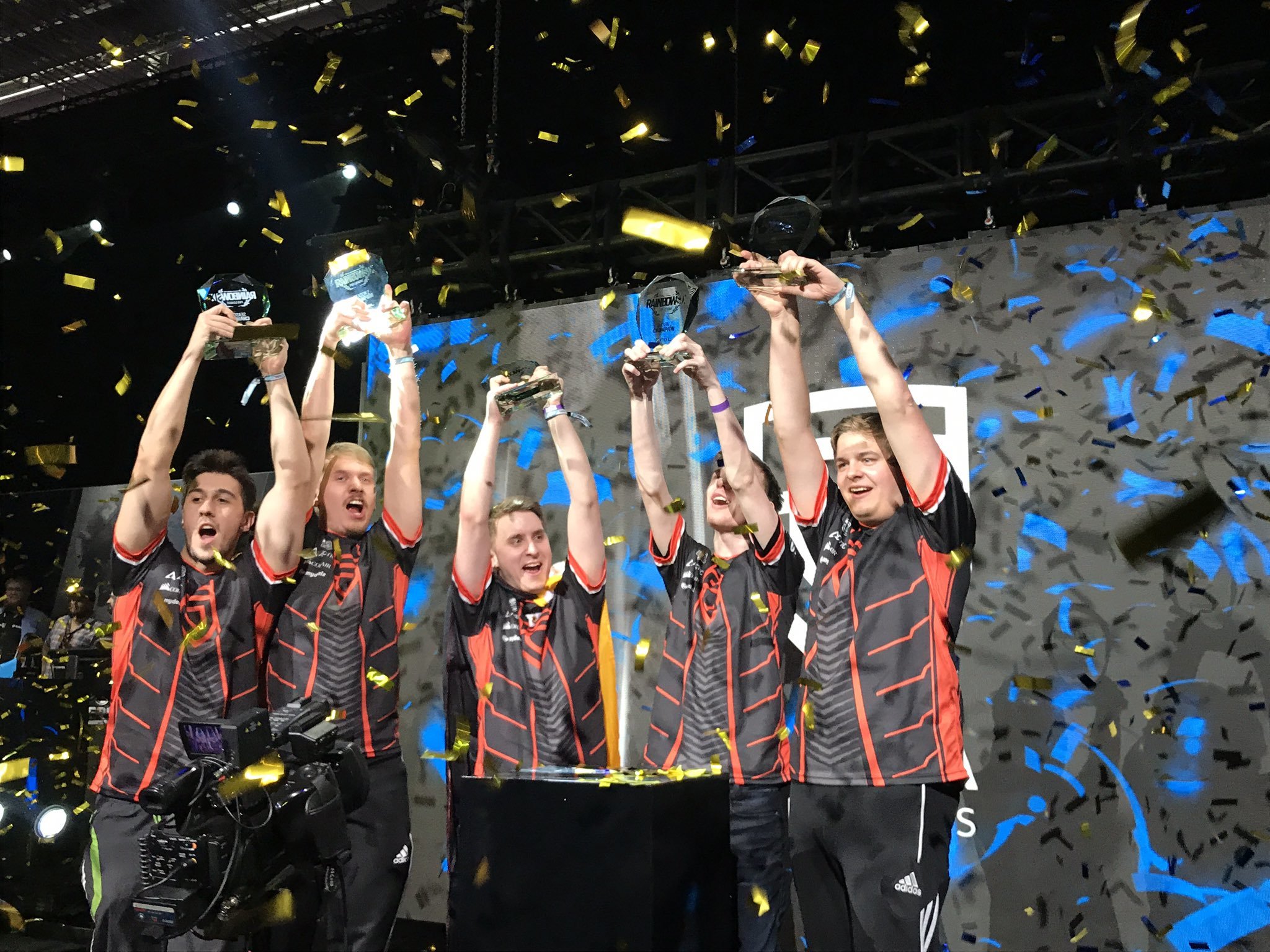 Les Penta eSport sont les champions de la Pro League Season 2 sur ...