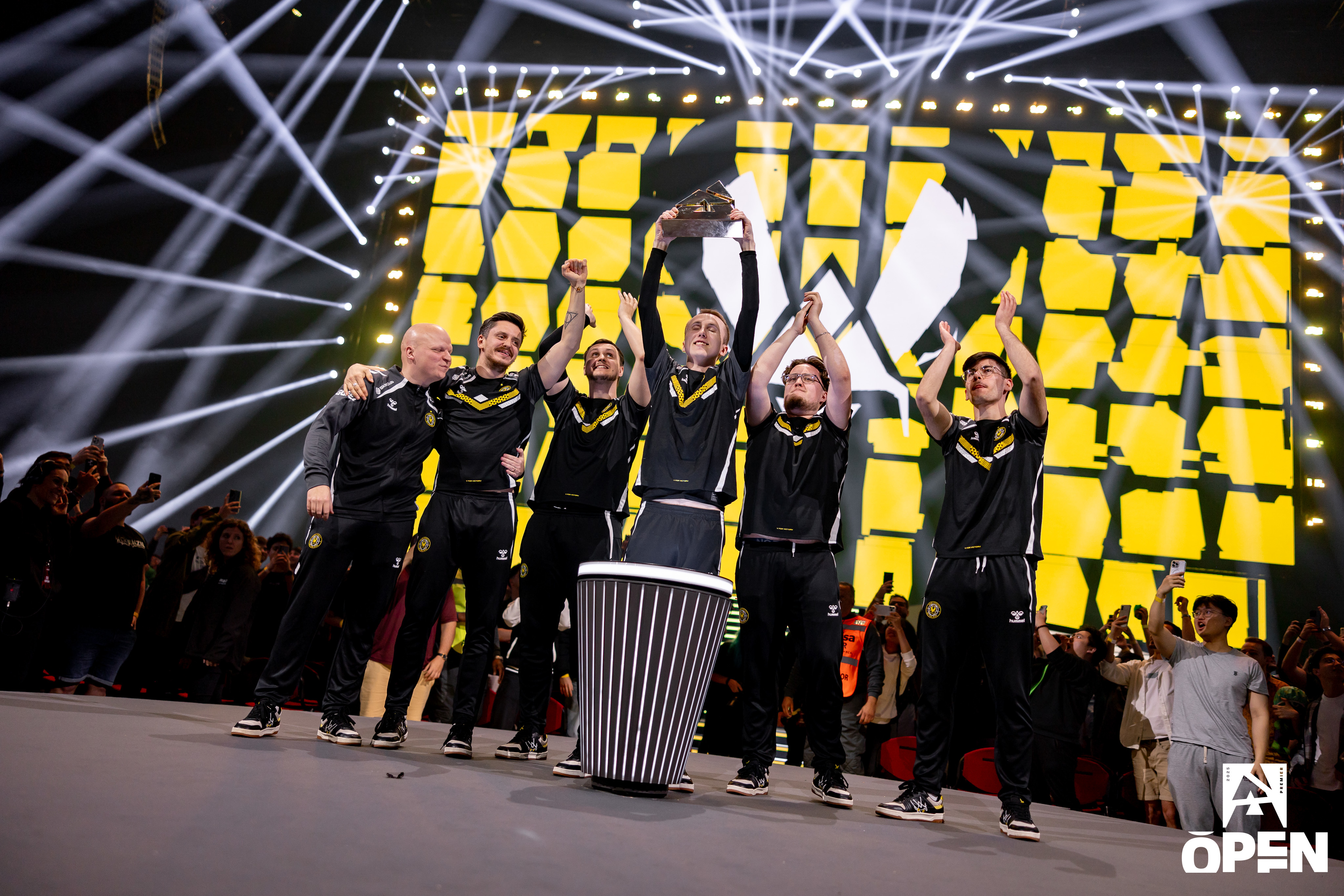 L'équipe Vitality remporte le trophée au BLAST Open de Lisbonne ...
