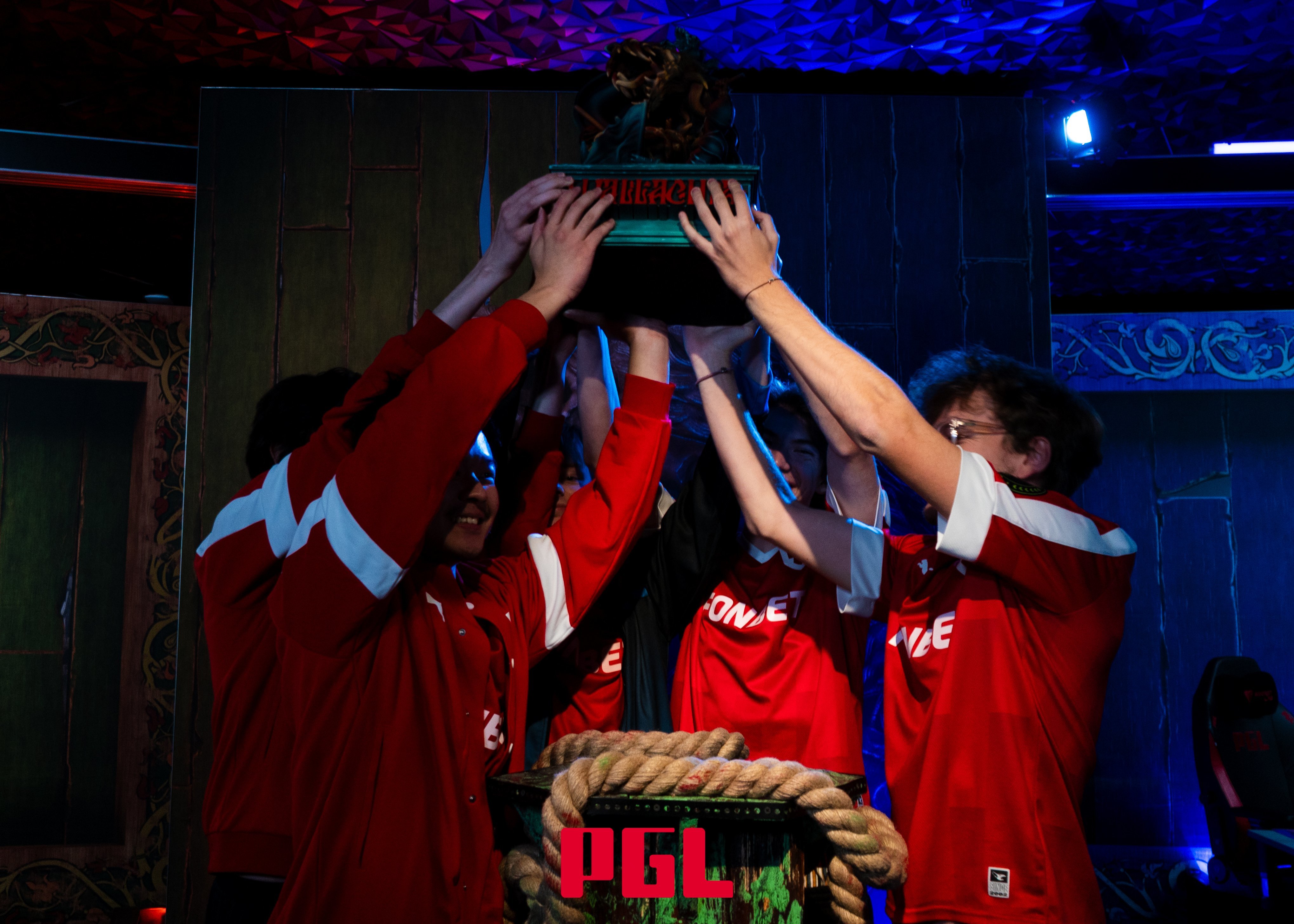 Mouz couronné champion de la PGL Wallachia : Saison 6 - Dota 2 ...
