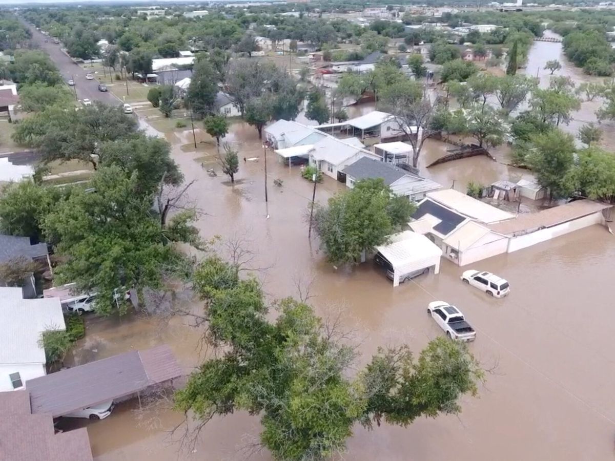 Les inondations au Texas font au moins 40 morts alors que les ...