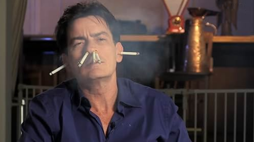 Le réalisateur explique les absences de la famille dans aka Charlie Sheen