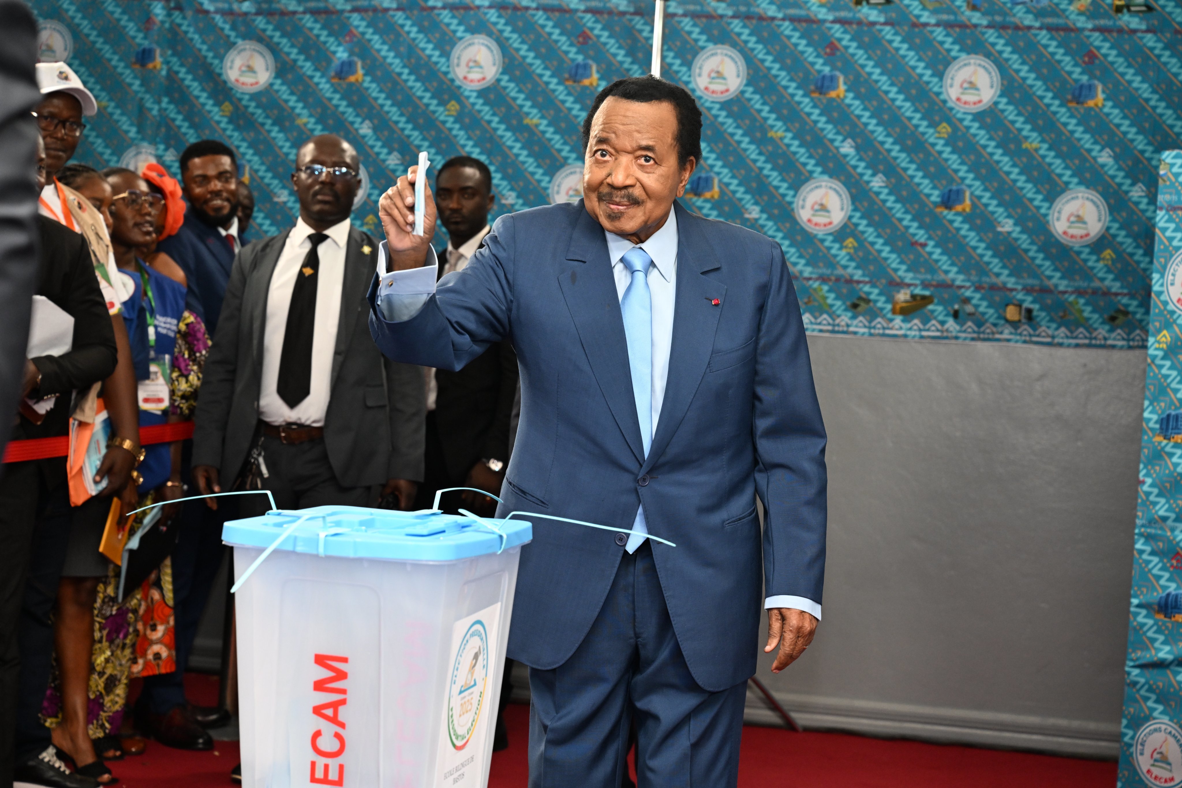 Le plus vieux président du monde vise un nouveau mandat lors d'une ...