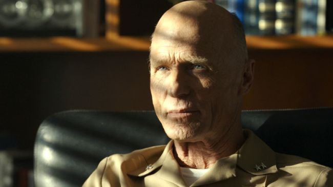 Ed Harris dit s'il apparaîtra dans Top Gun 3. - Top Gun: Maverick ...